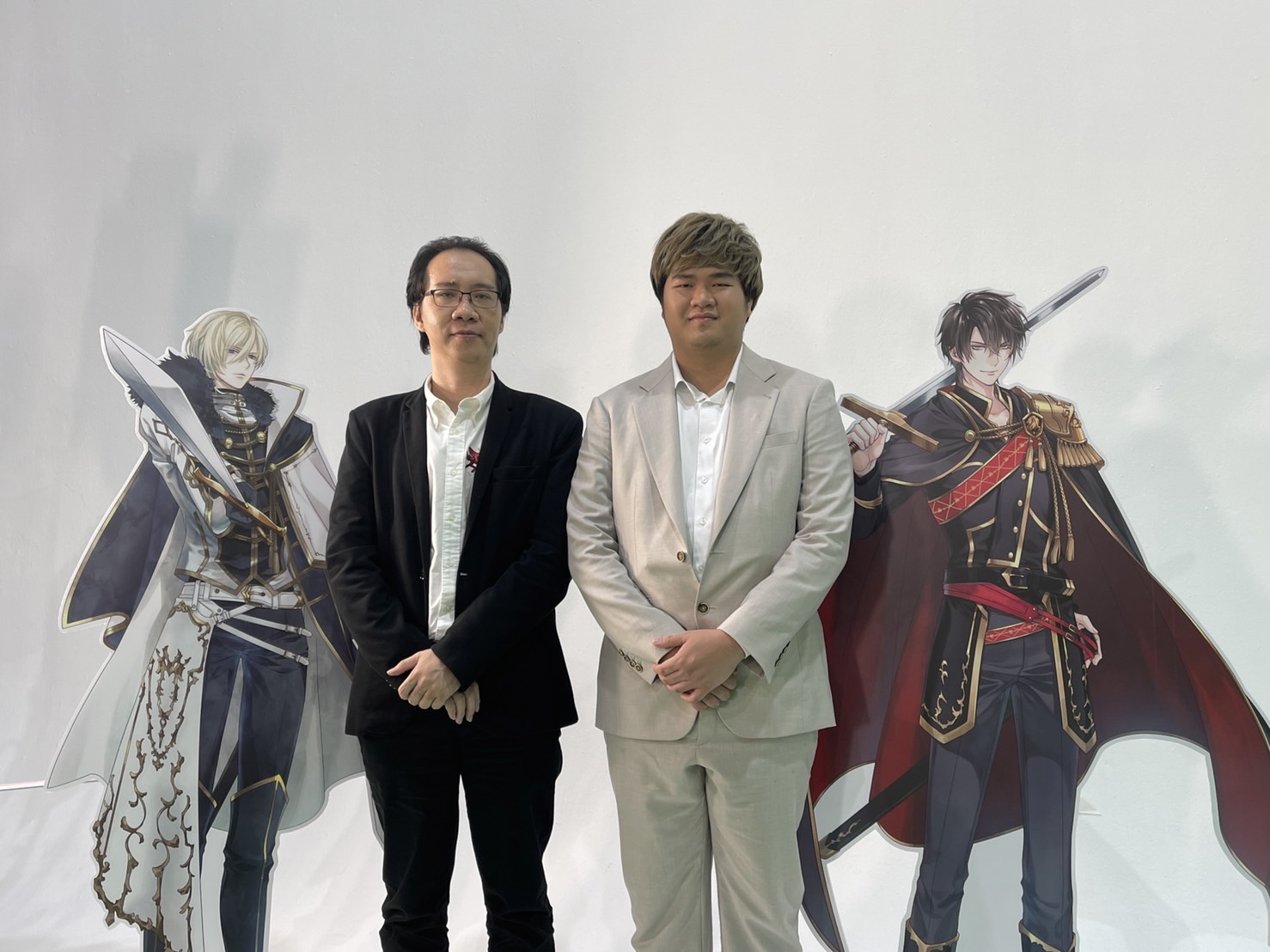 คุณกวิน โรจน์รัตนวาณิชย์ จาก DEX และ คุณกิตติพงษ์ ดวงดีไพศาล จาก SHIN-A ...